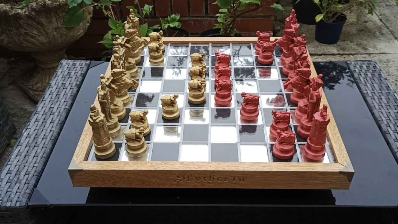 Knights Chess Set - YouTube