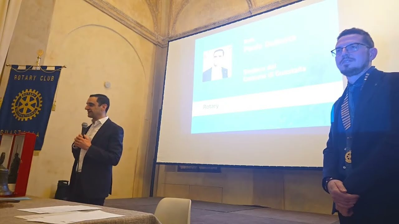#Rotary, a #Guastalla. L'avvio con#campanella e sulle #bandiere. Omar# ...