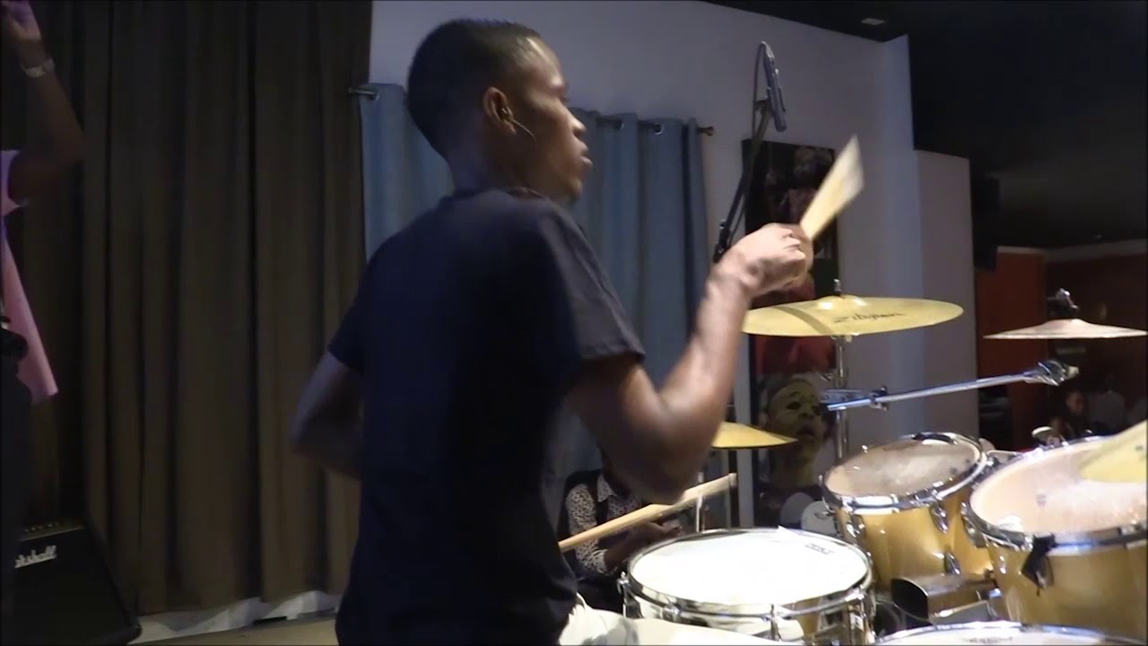 Le Batteur 1ère Edition - YouTube