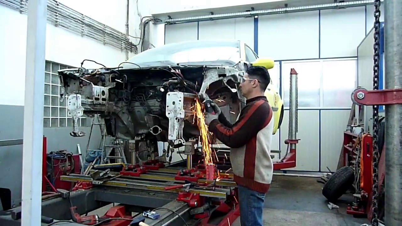 Autobody repair. Indreptare lonjeroane - YouTube