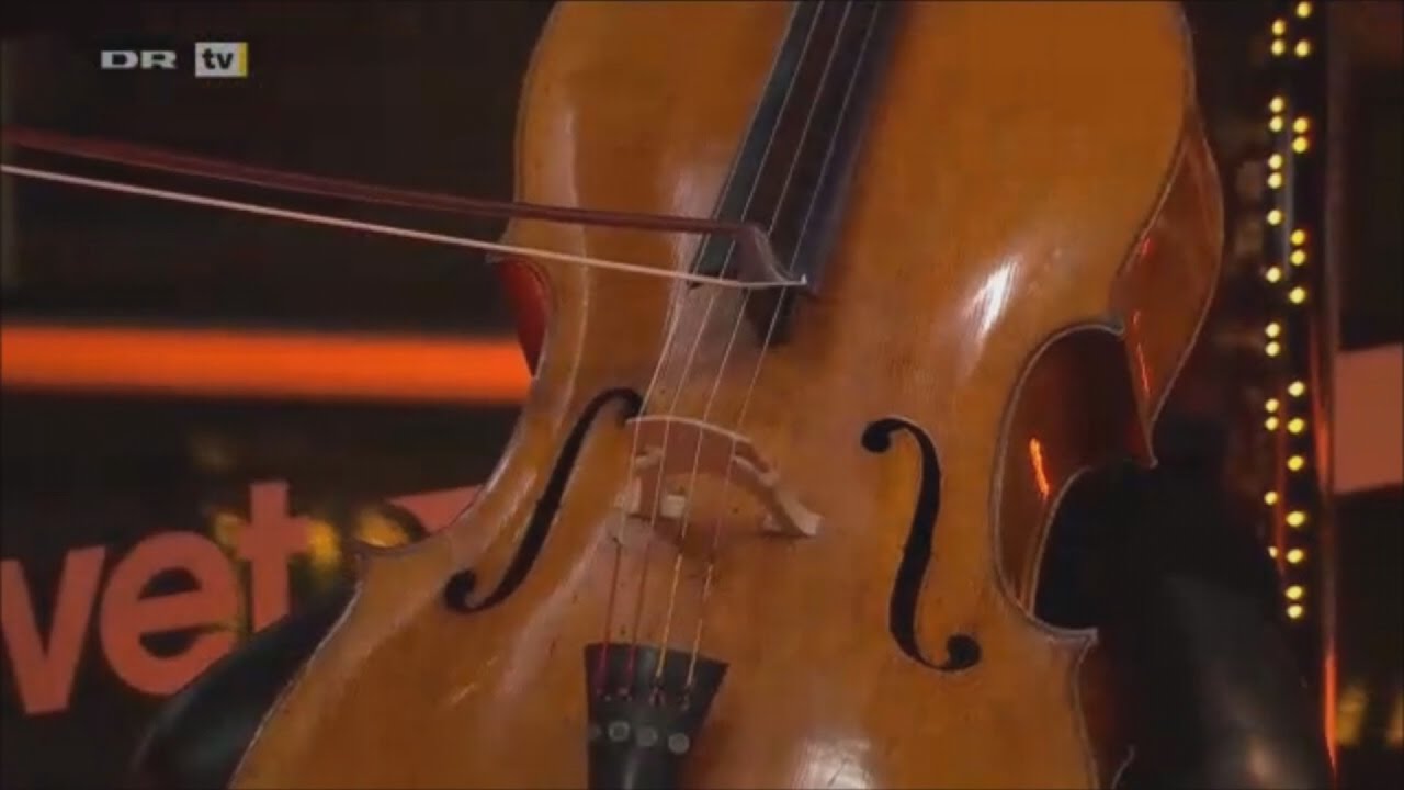 HOW TO MIC A CELLO - BROADCAST - YouTube