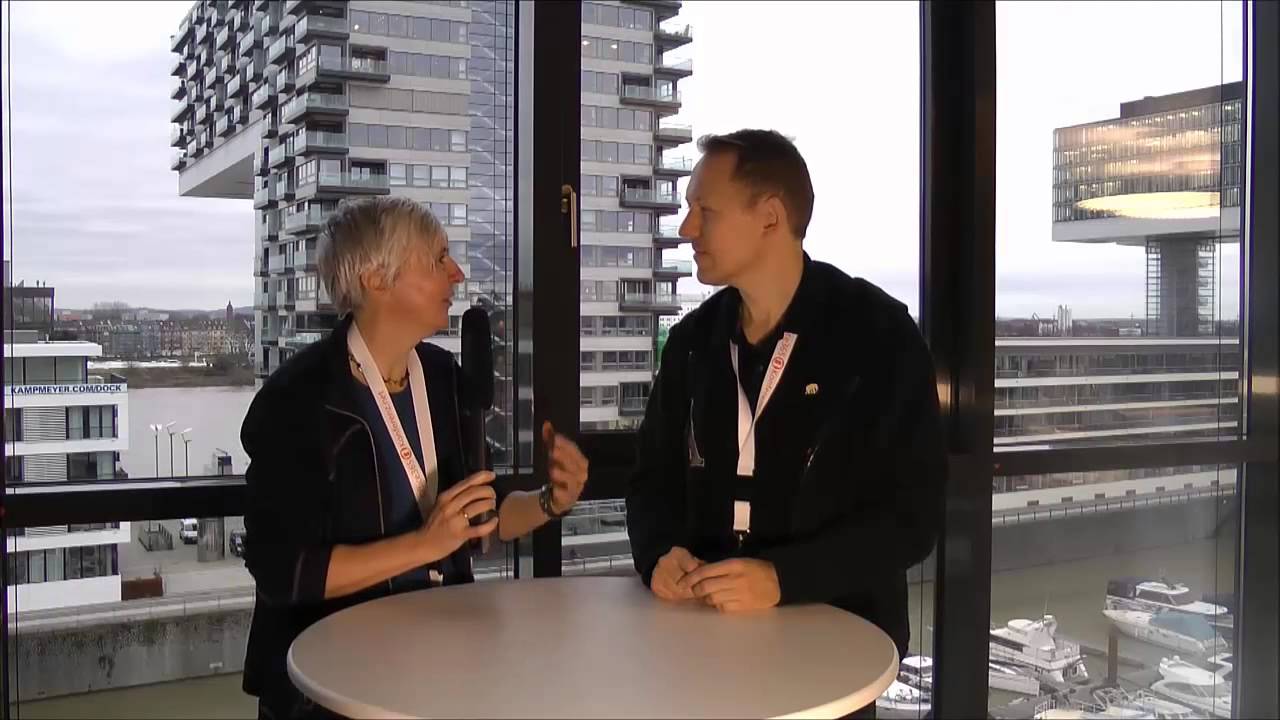 Videointerview: Toni Pohl Mastering Office 365 Development - YouTube