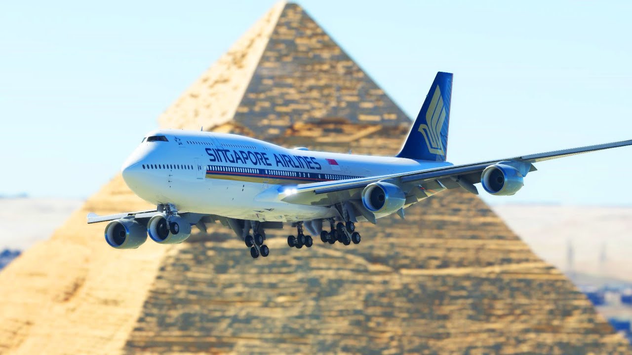 GIANT AIRPLANE PASSING THE MIDDLE OF THE RED GIZA PYRAMID !!! BOEING ...