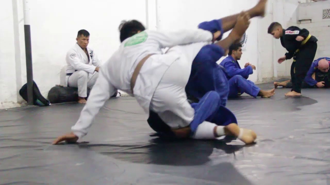 Gabriel Sousa vs JP | Treininho de leve | BJJCOMBAT - YouTube
