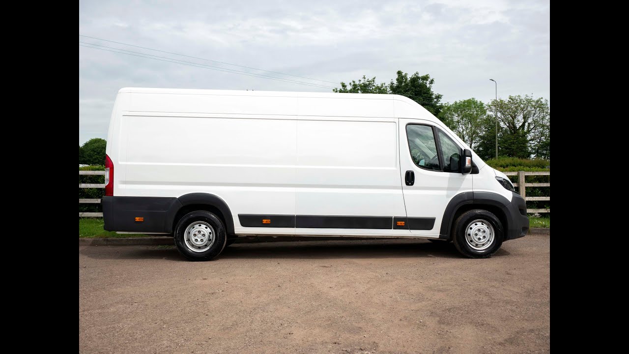 Peugeot Boxer 435 L4H2 Pro - YouTube