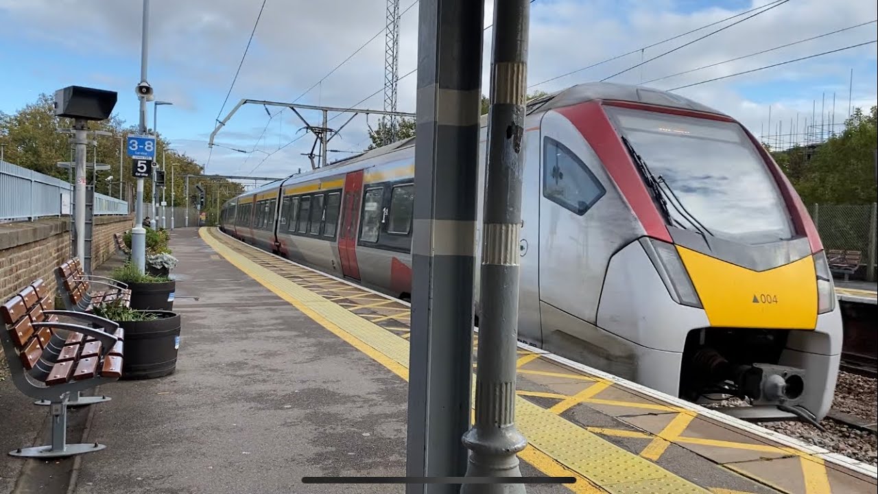 Norwich train leaving Chelmsford | 25.10.23 - YouTube