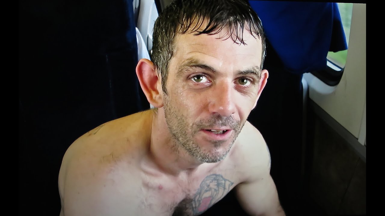 Train Heat Horror As Air Conditioning Fails During Heatwave - YouTube