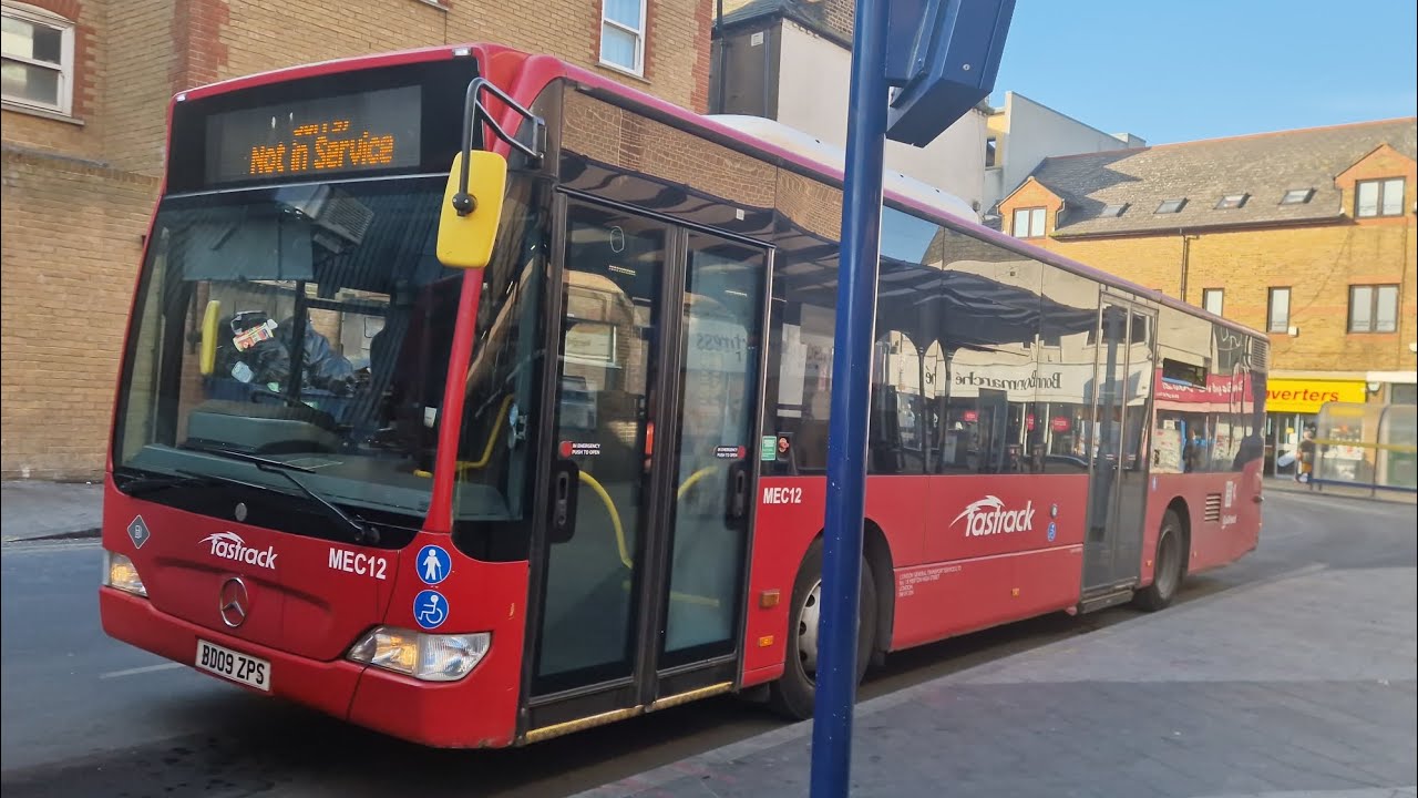 Go-Ahead Fastrack MEC12 BD09ZPS Bus Route B | Mercedes-Benz Citaro O530 ...