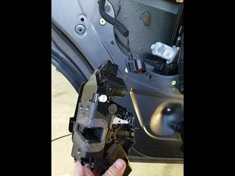 Remove rear door lock / latch Range Rover Evoque with Passive Entry ...