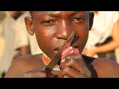 The Only Primitive Communal Society Remaining In Tanzania (Hunting ...