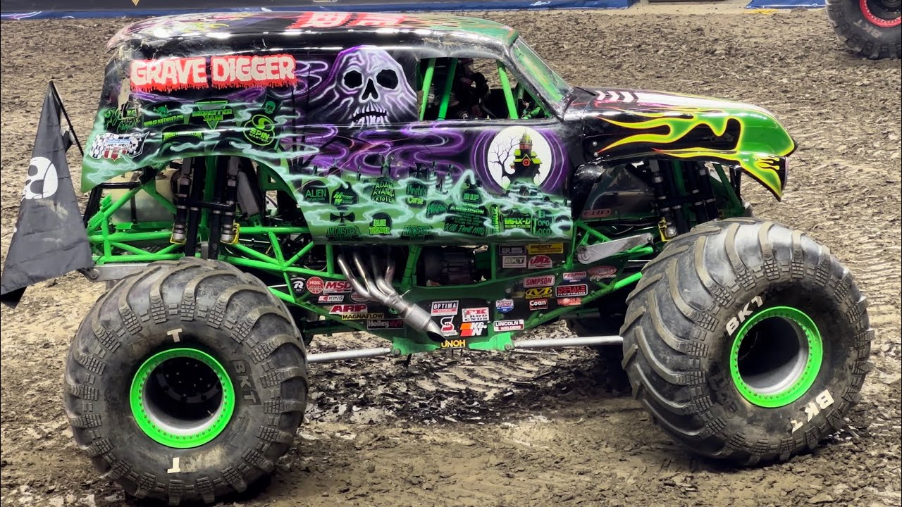 Monster Jam - Bridgeport CT FULL SHOW 10/27/23 - YouTube