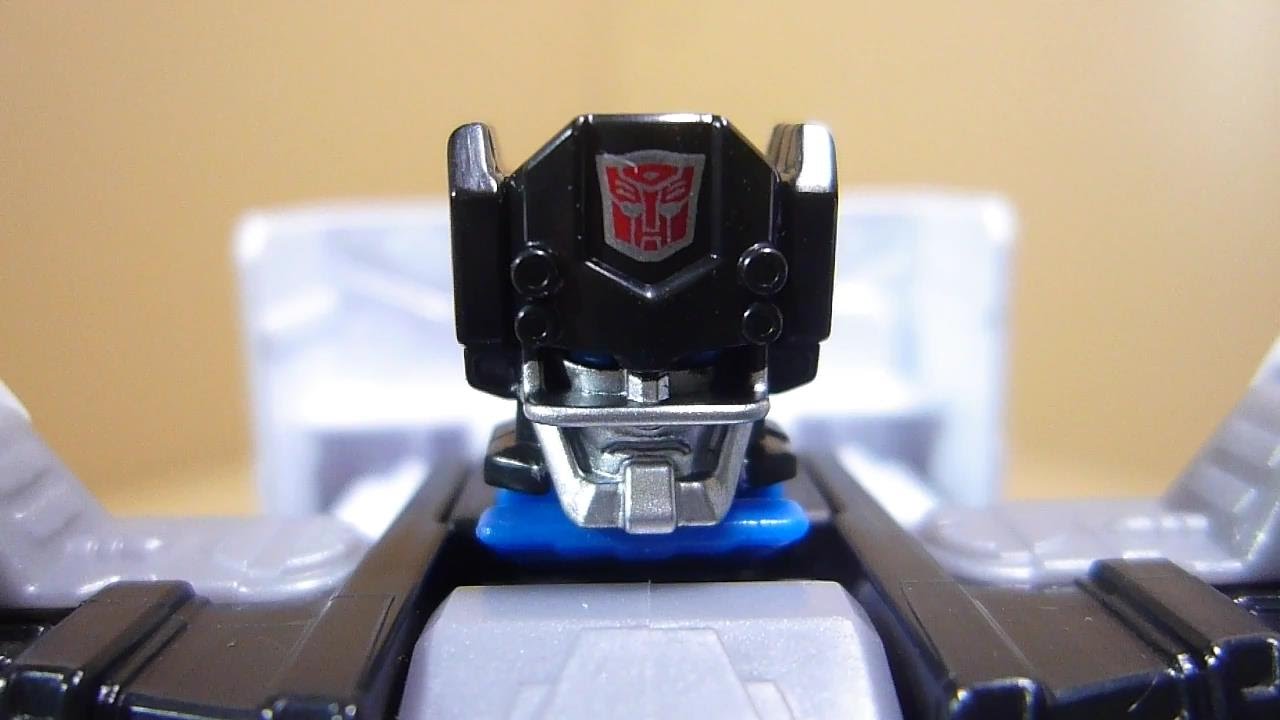 felzbug Reviews Combiner Wars Protectobot Rook - YouTube