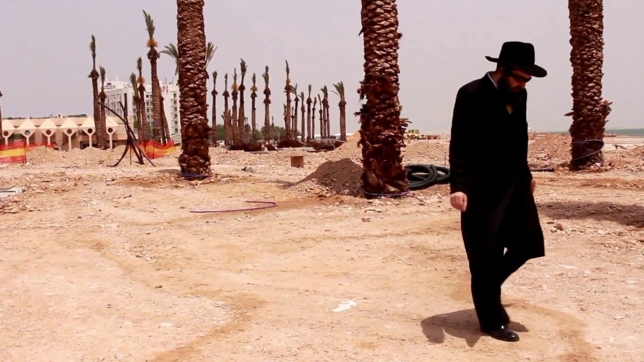 AE - Official Moshiach Music Video Long Live The King HD - YouTube