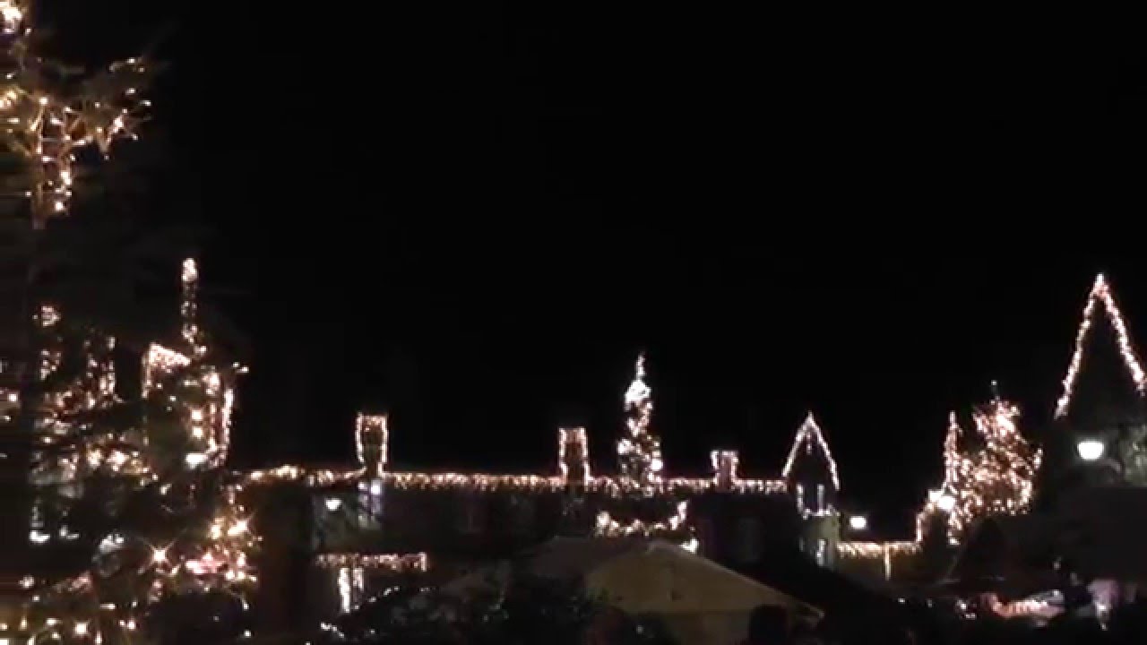 Vidéo des illuminations et marché de Noël de Locronan, le 5 décembre ...