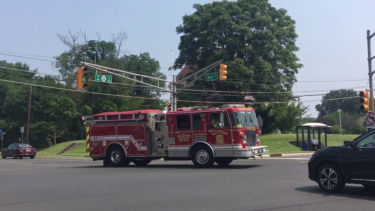 MTFD Engine 132 (31-3-75) responding - YouTube