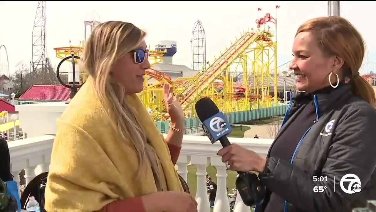 Watching the eclipse at Cedar Point - YouTube