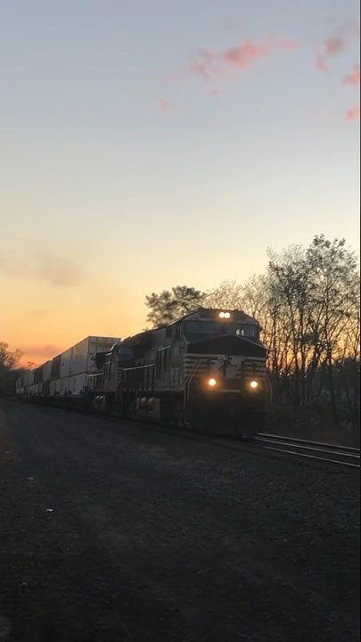 Throwback Thursday!!! NS 26E creeps through Derry as the sun goes down! 11/4/21 #railway #train ...