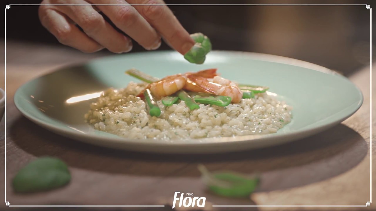 Riso Flora - Risotto al pesto con gamberetti e fagiolini - YouTube