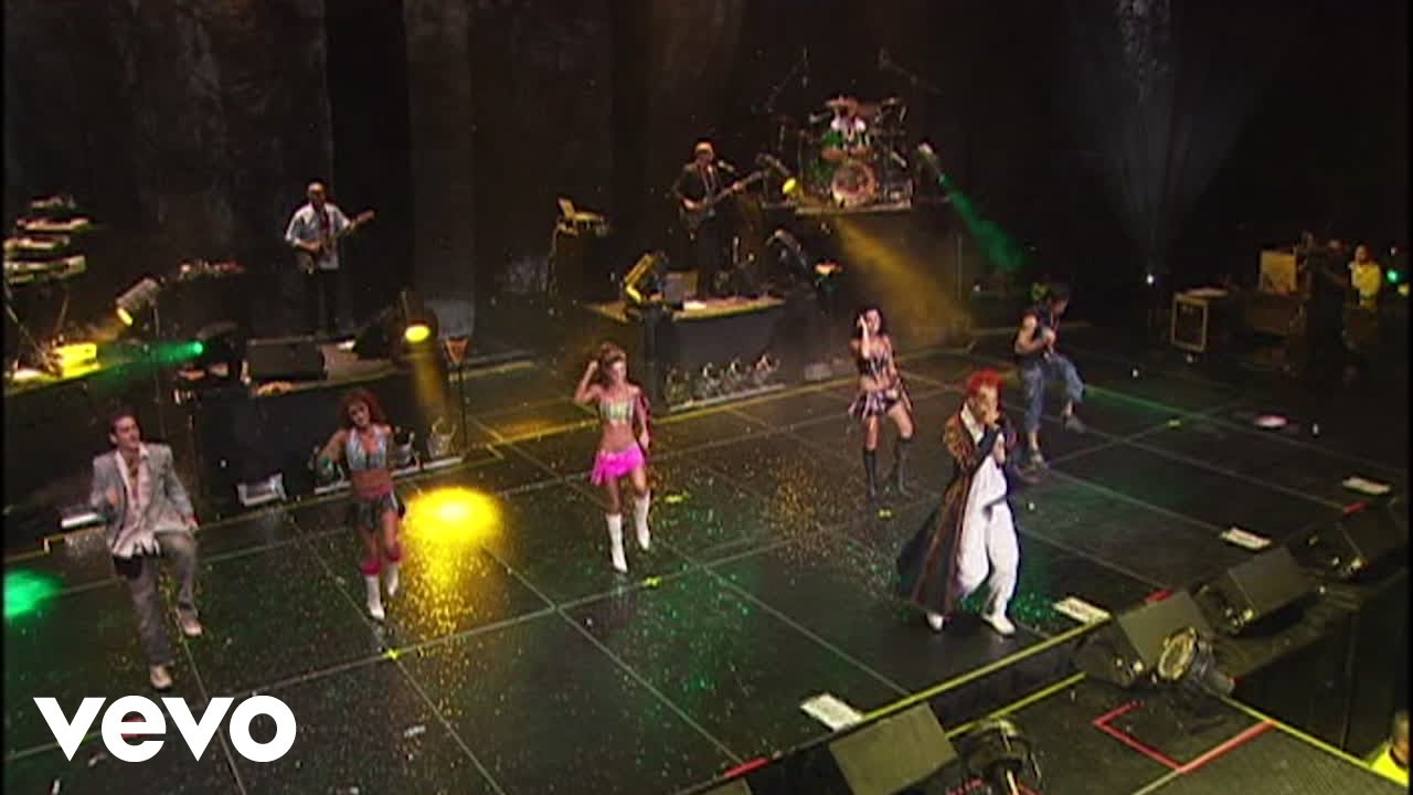 RBD - Rebelde (En Directo) - YouTube