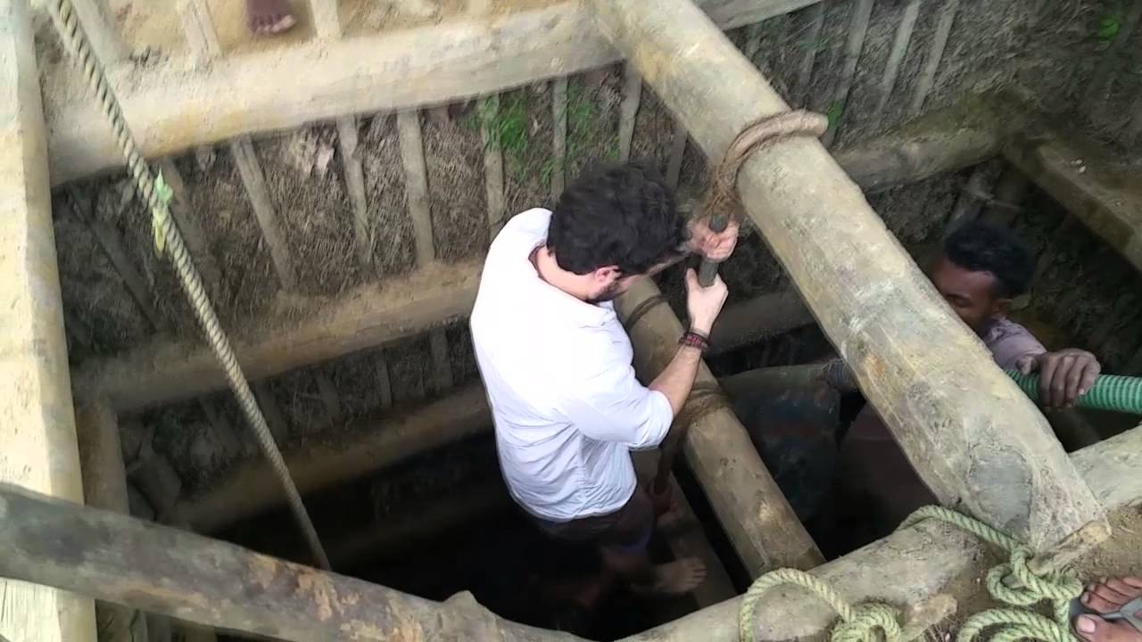 A Glimpse Beneath Ratnapura, Gemstone Mining in Sri Lanka - YouTube