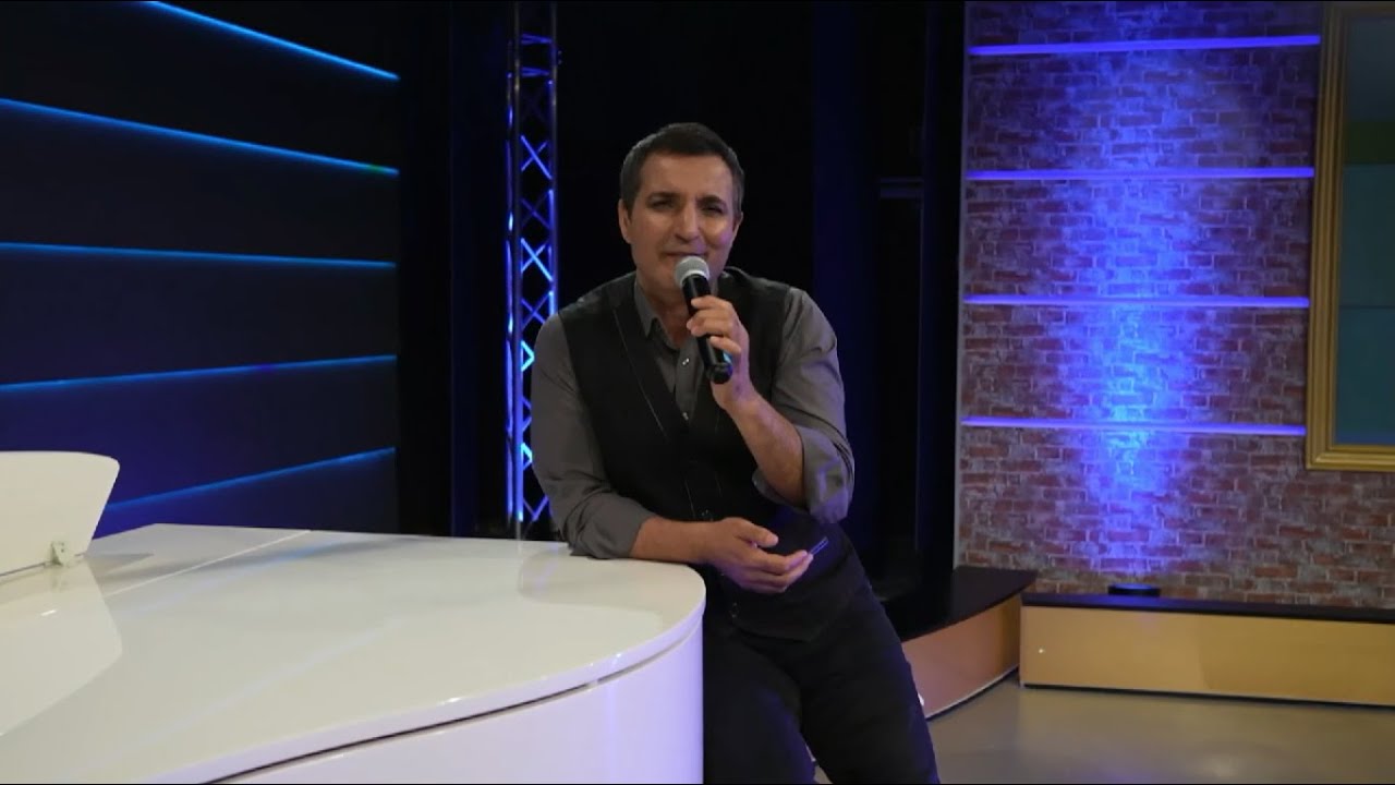 Rafet El Roman - Sorma Neden (El Roman Show) - YouTube