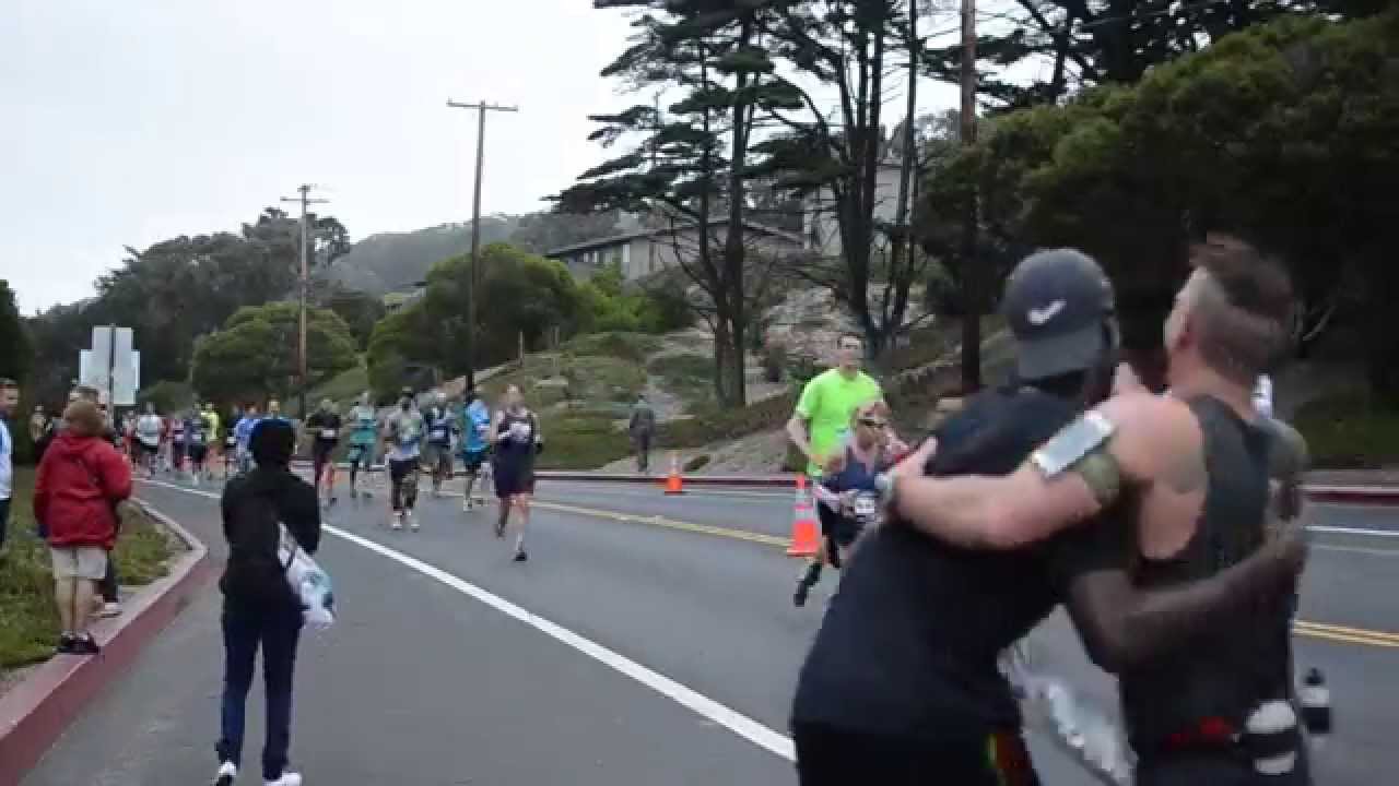 Free Hugs at the 2014 San Francisco Marathon ( Will Make You Smile ...