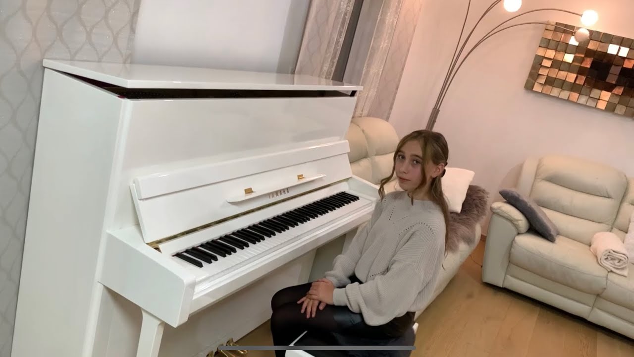 Palina Angelina Gerber „Sonett“ on piano - YouTube