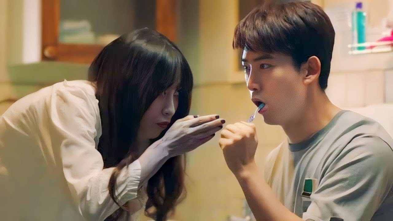 FILM Wiil Ruuxaanta la Dagaalama & Gabar Rooxaan ah oo ay is Jeclaadeen ...