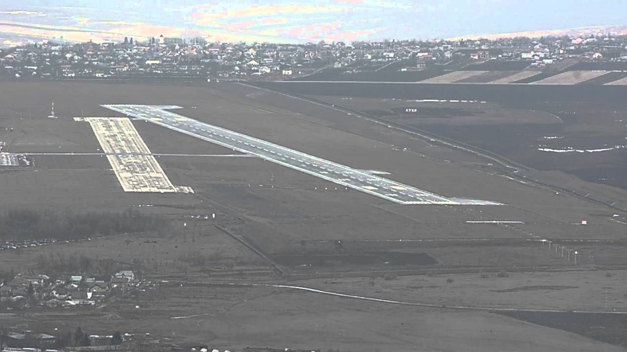 Test lumini balizaj - Iasi Airport - YouTube