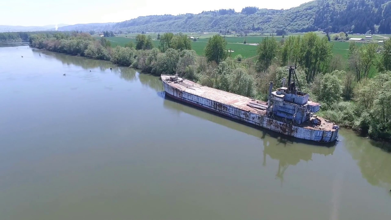 USS Washtenaw County on anchor in Rainier, Oregon - YouTube