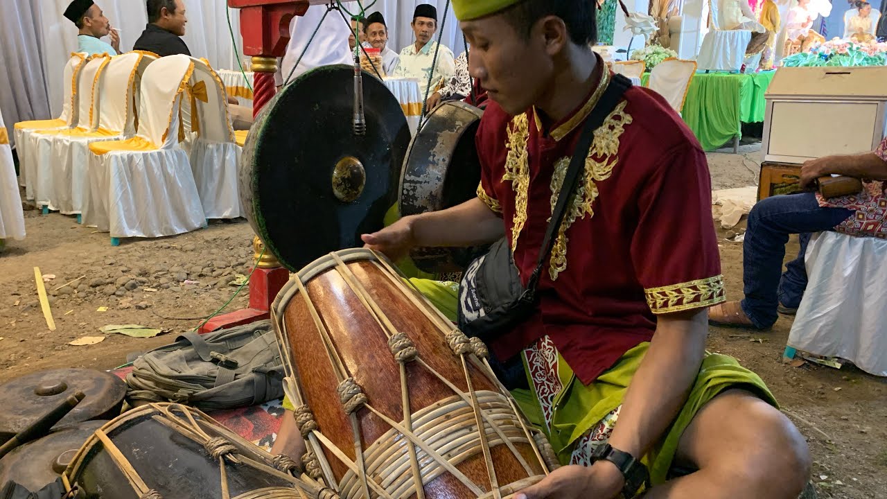 SKILL KENDANG MAS DIAN MAHKOTA BLAMBANGAN - YouTube