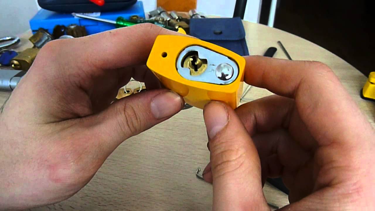 Master lock pro series 6835 SPP & raking - YouTube
