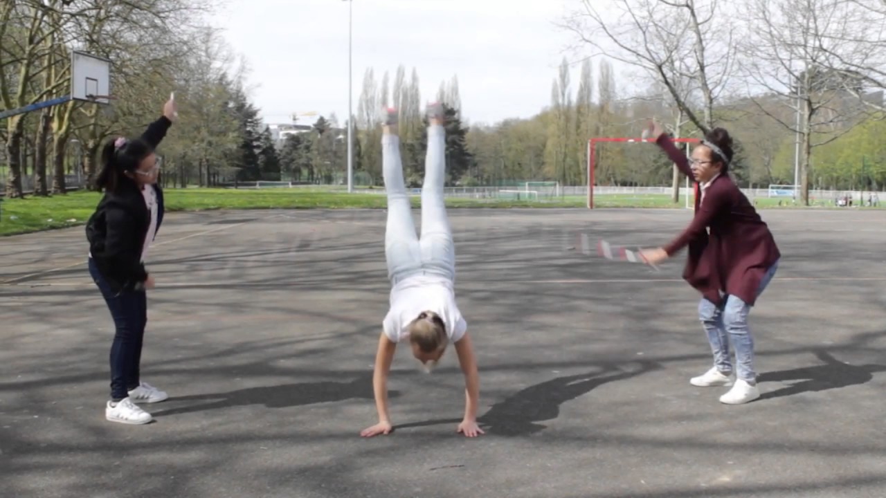 DECOUVERTE DU DOUBLE DUTCH - YouTube
