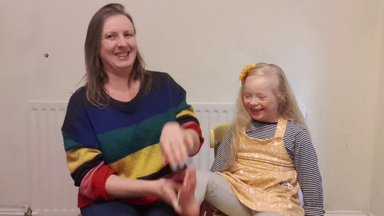 Makaton for 'Worried' 😟 - YouTube
