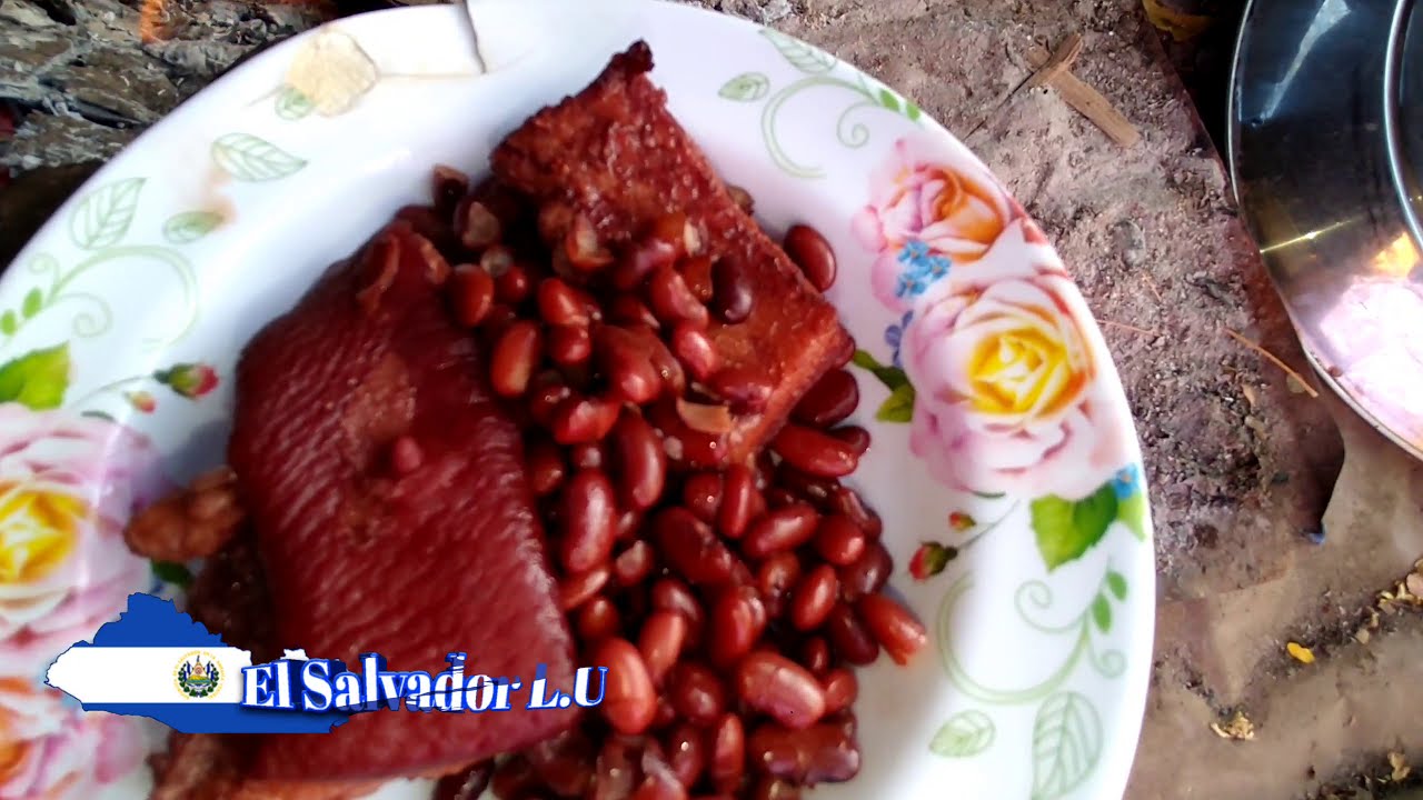 PREPARANDO FRIJOLES CON PELLEJO DE CERDO PARTE 1 - YouTube