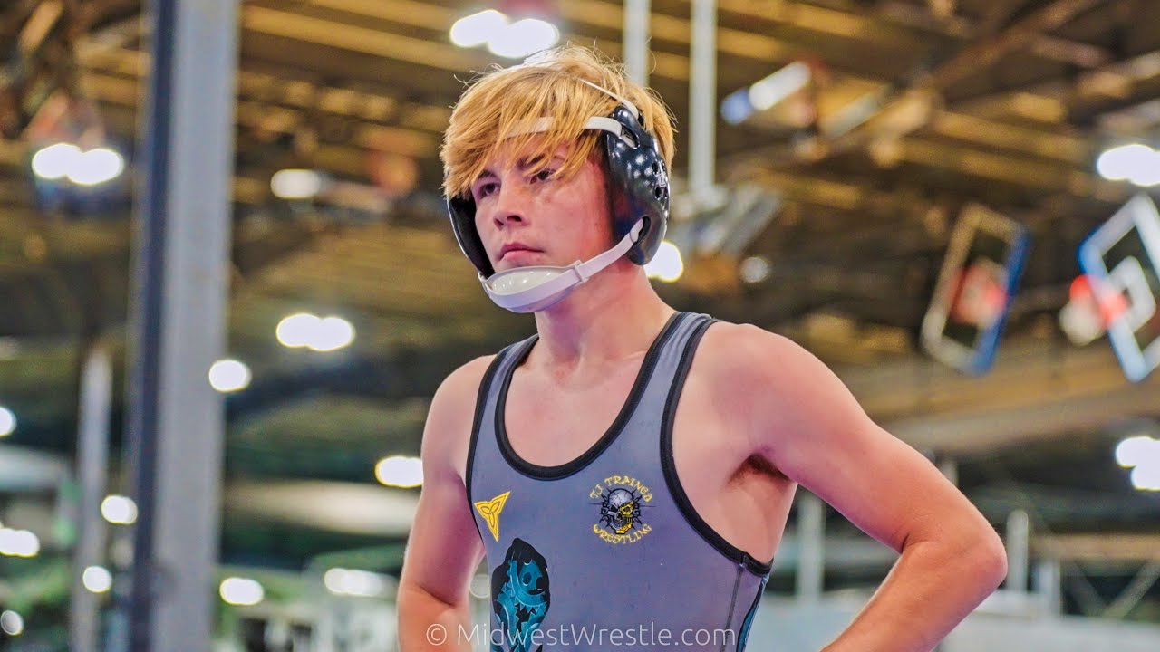 106 – Justin Wardlow {G} of Team Gotcha Blue IL vs. Hunter Robbins {R ...