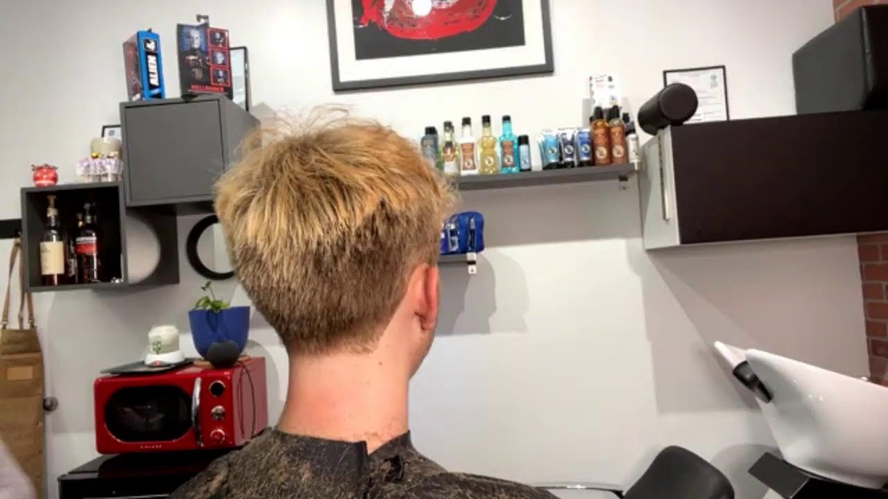 Scumbassador LIVE haircut Demonstration - YouTube