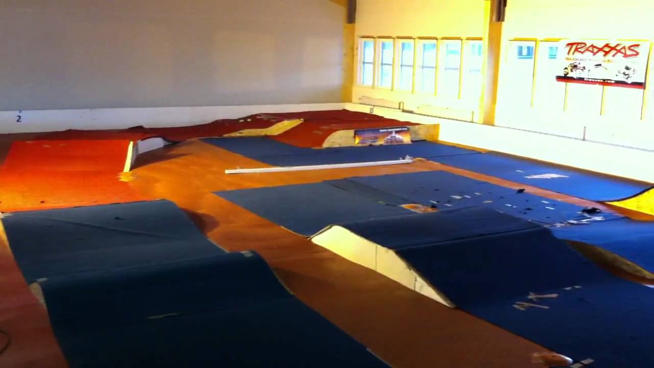 Carisma GT14B 1/16 4wd buggy indoor carpet - YouTube