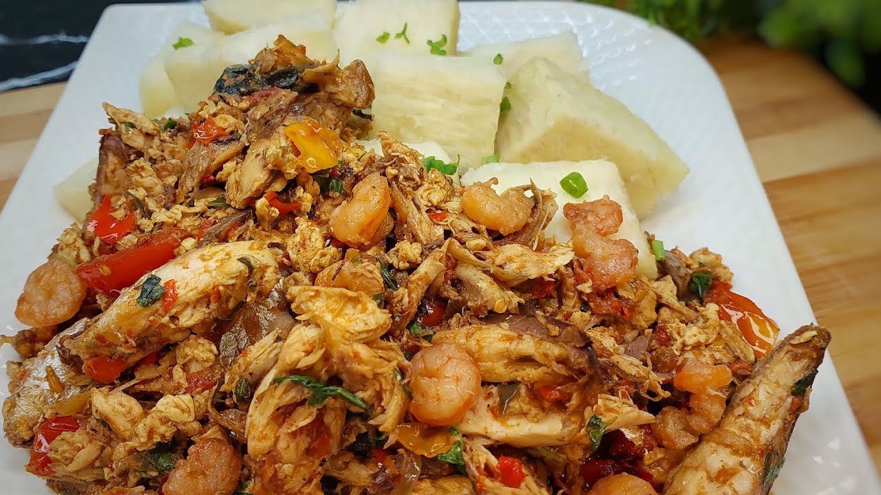 How to cook white yam, fish and egg sauce 😋 #foodie#eggrecipe - YouTube