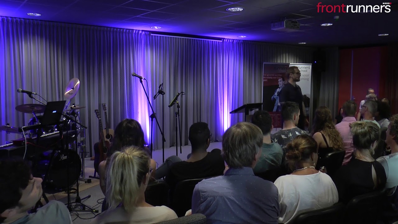 Matthew Helland - Functioneren in profetie (REVIVE) - YouTube
