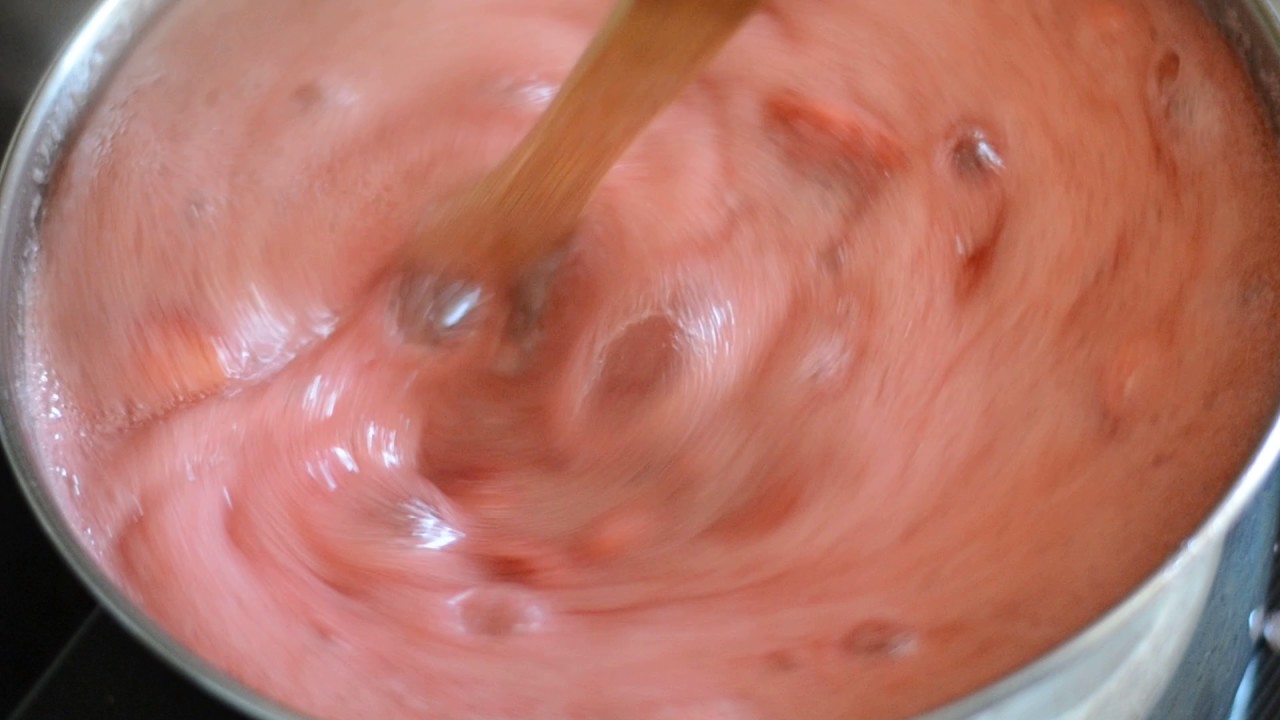 What is a Full Rolling Boil When Canning Jam and Jelly - YouTube