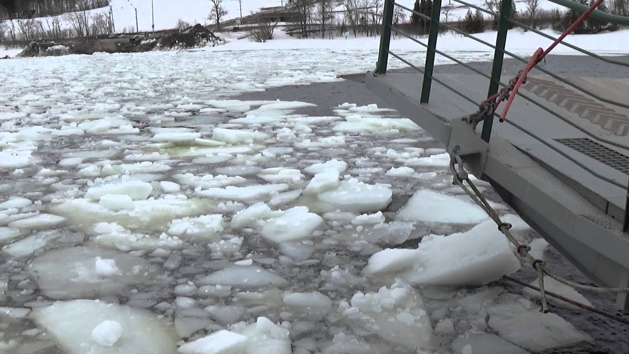 Ferry in heavy ice - YouTube