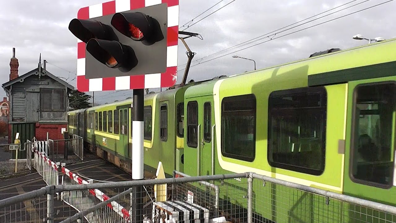 Railway Crossing - Sutton Station, Dublin - YouTube