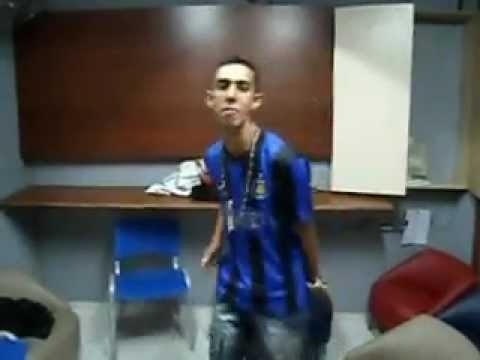 mc guma mc kik e mc lyu lançando no camarin da boate sky club
