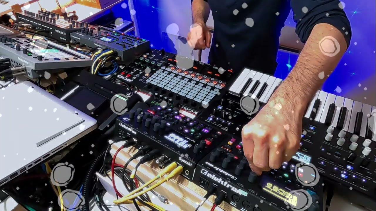 Hypnotic Techno Set (3D audio mix with Elektron machines, Korg ...