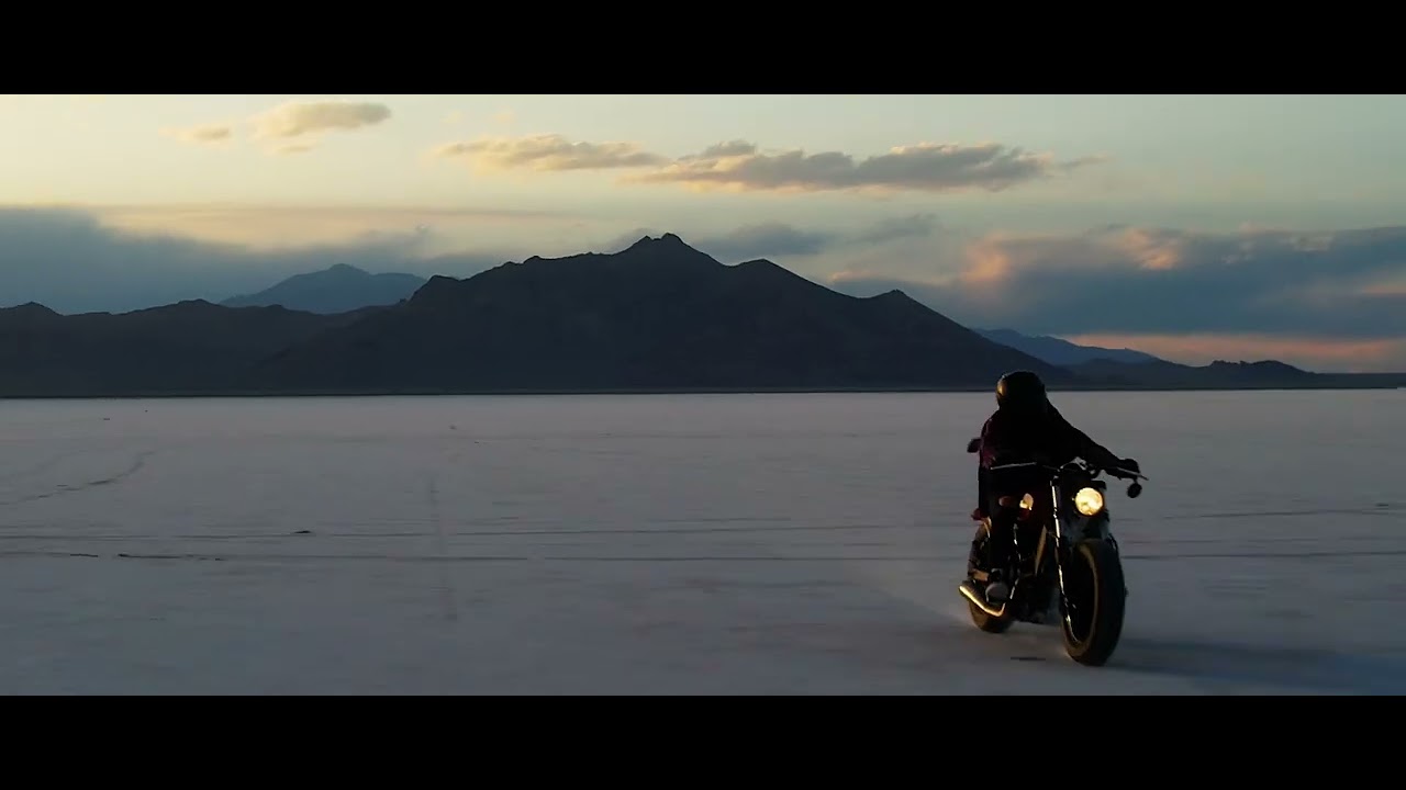 Indian Motorcycle On Utah Salt Flats - YouTube