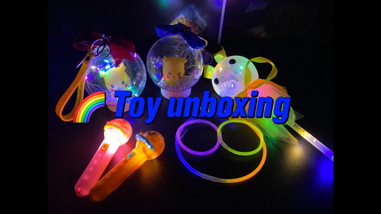 （玩玩具）toys that light up、Pikachu、glow stick、flashlight、slideshow - YouTube