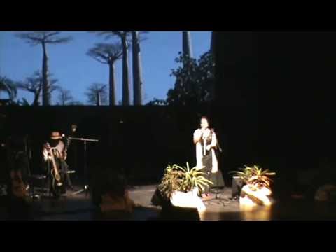 RAVINAL'ARTS- Tononkalo GASIKARAKO - Rado
