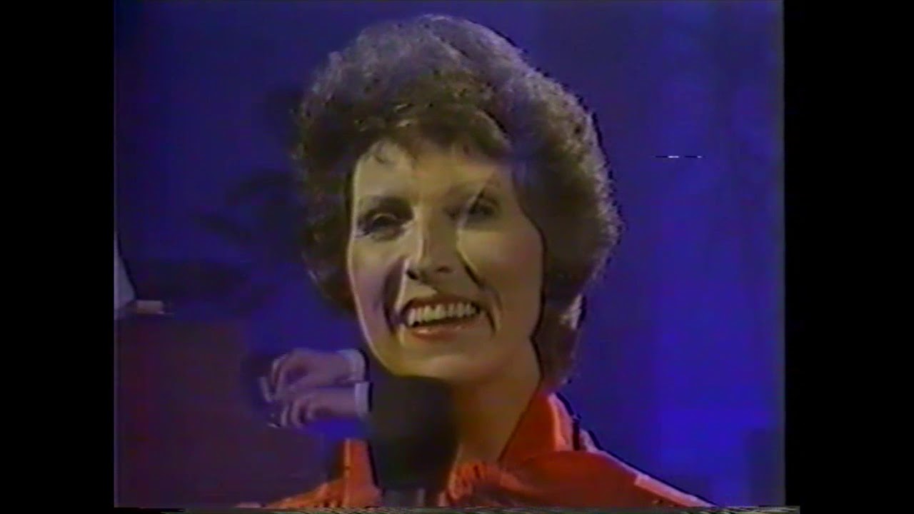 Myrna White - Praise the Lord, He Never Changes - YouTube