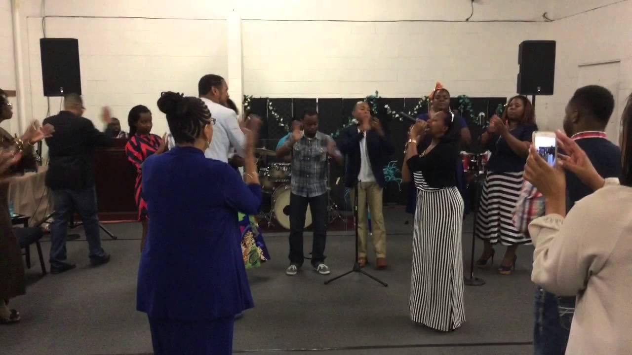 Natalie Lewin & Metro Young Adult Voices "My God is Standing By" - YouTube